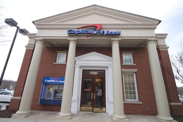 ATM'ler Capital One Bank, Virginia, foto