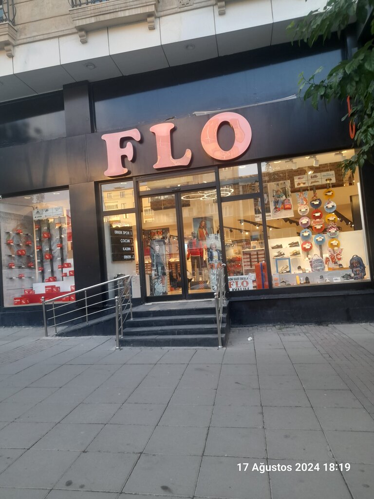 Giyim mağazası Flo Muş Atatürk Cadde Mağazası, Muş, foto