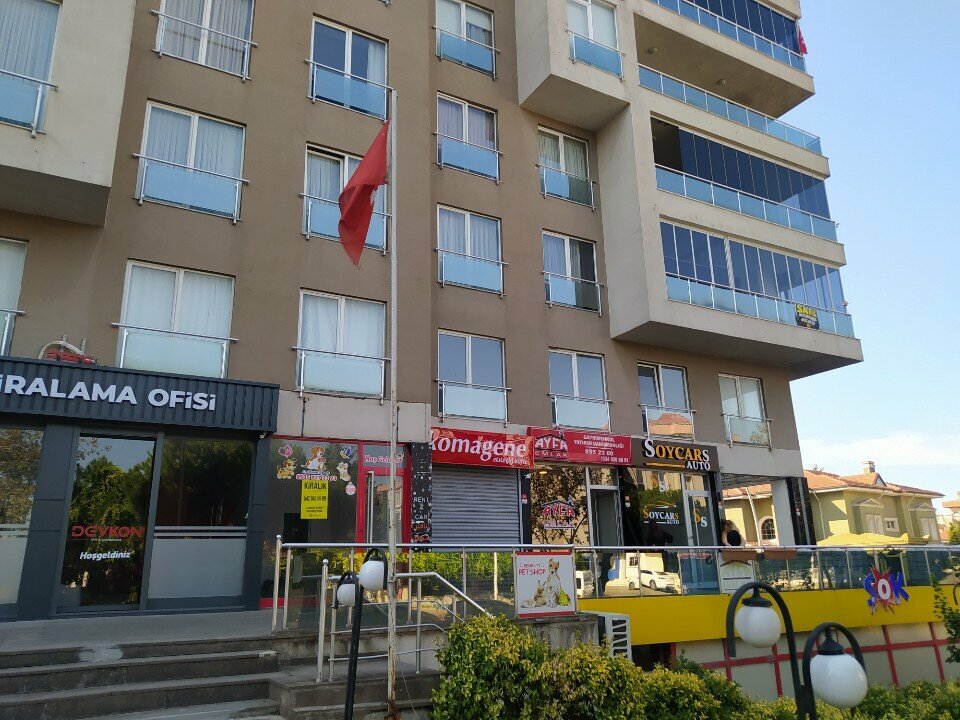 Emlak ofisi Ayfa Emlak, İstanbul, foto