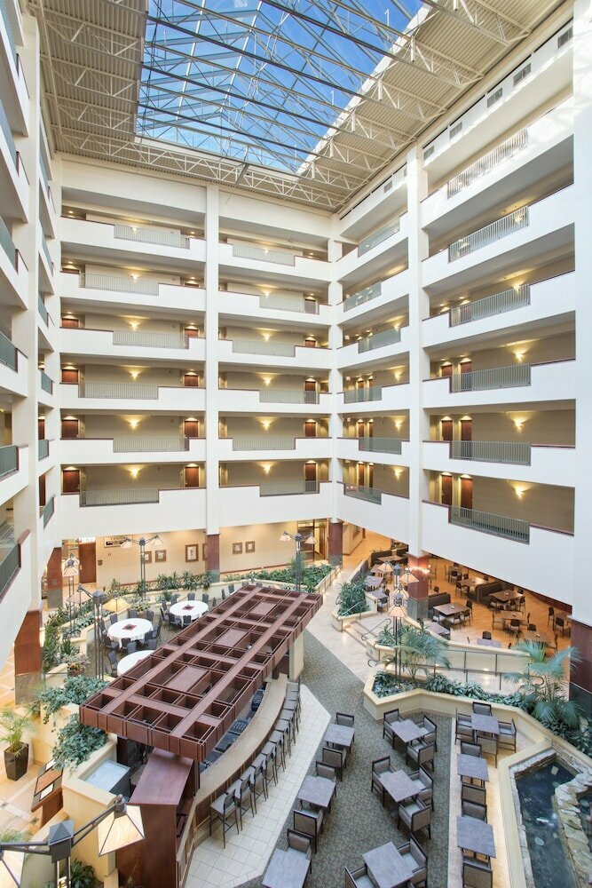 Otel Hotel Topeka at City Center, Topeka, foto