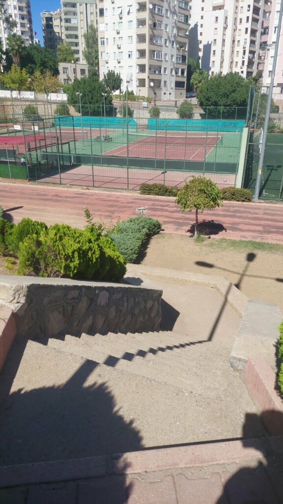 Spor tesisi Türkan Saylan Spor Kompleksi, Adana, foto