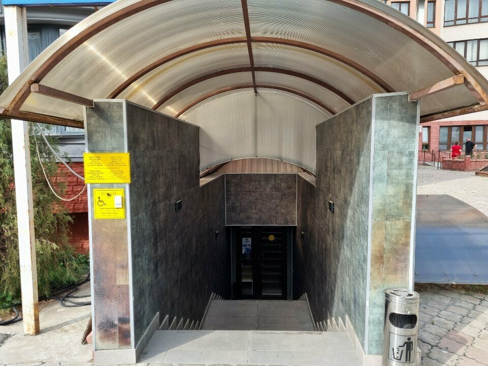 Yüzme havuzları H2O, Almatı, foto