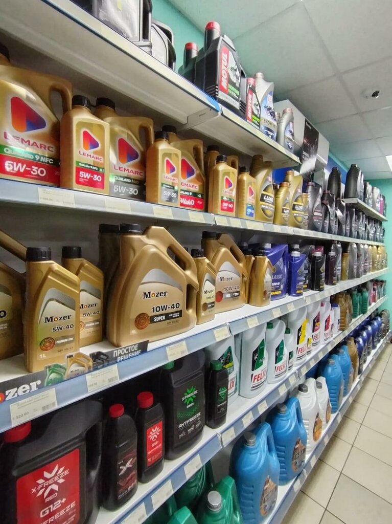 Benzin istasyonu Движение, Kirs, foto