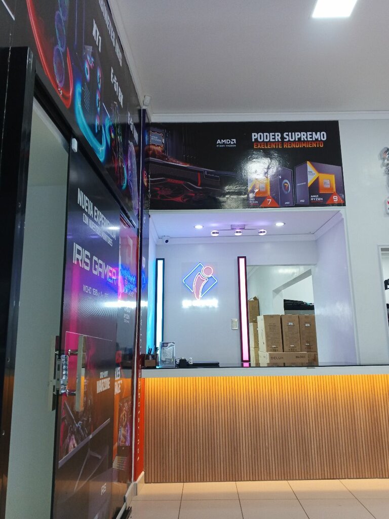 Bilgisayar mağazaları IrisComputer, Santa‑Krus, foto