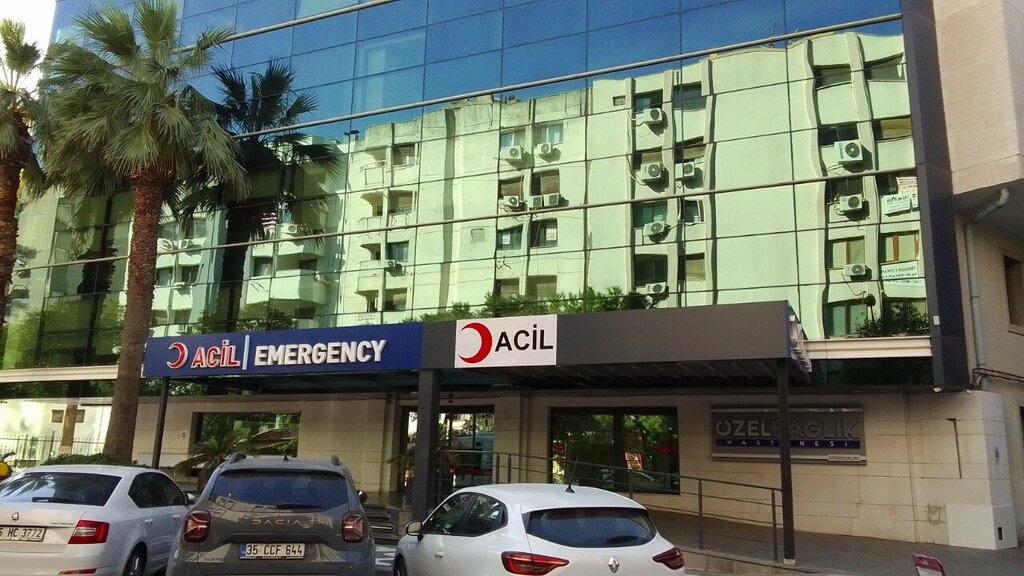Hastaneler Özel Sağlık Hastanesi, İzmir, foto