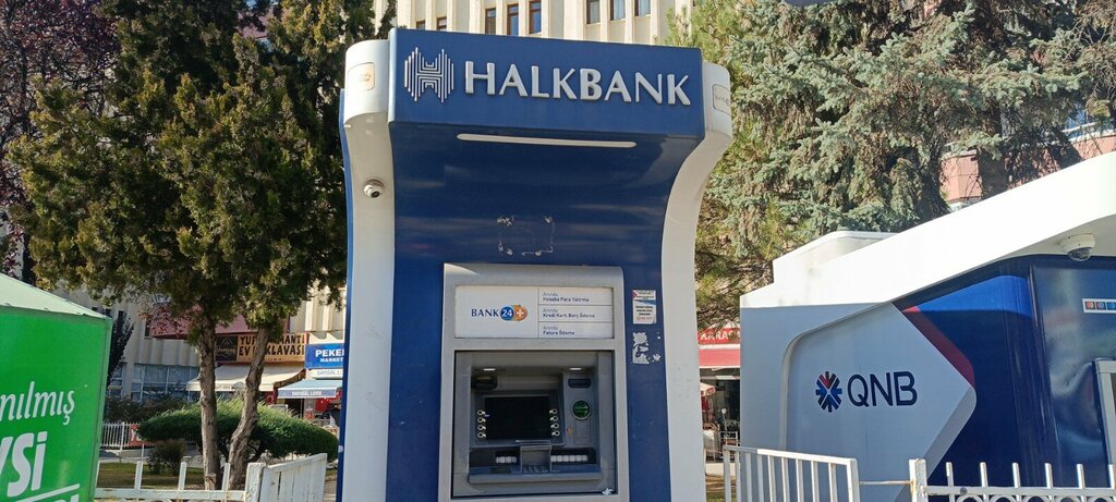 ATM'ler Halkbank ATM, Ankara, foto