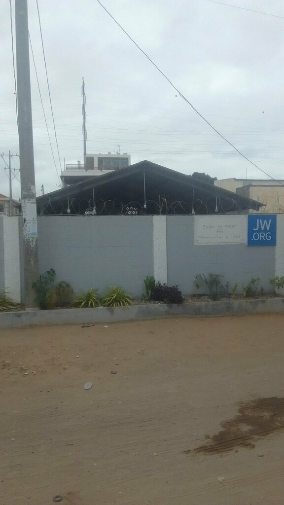 Dini dernekler Salão do Reino das Tesgeminhas de Jeová, Loanda, foto