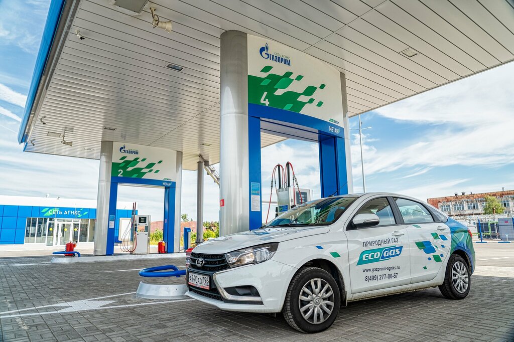 Otogaz dolum istasyonu Gazprom gas engine fuel, Kingisepp, foto