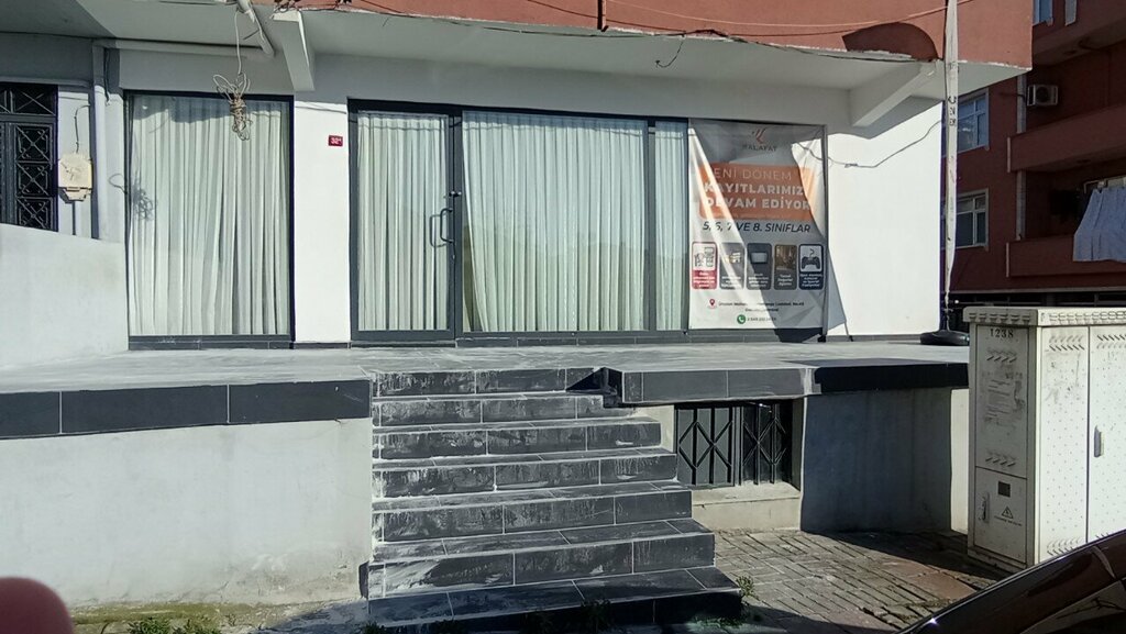 Yurtlar Ünalan Kalafat Ortaokul Erkek Öğrenci Yurdu, İstanbul, foto