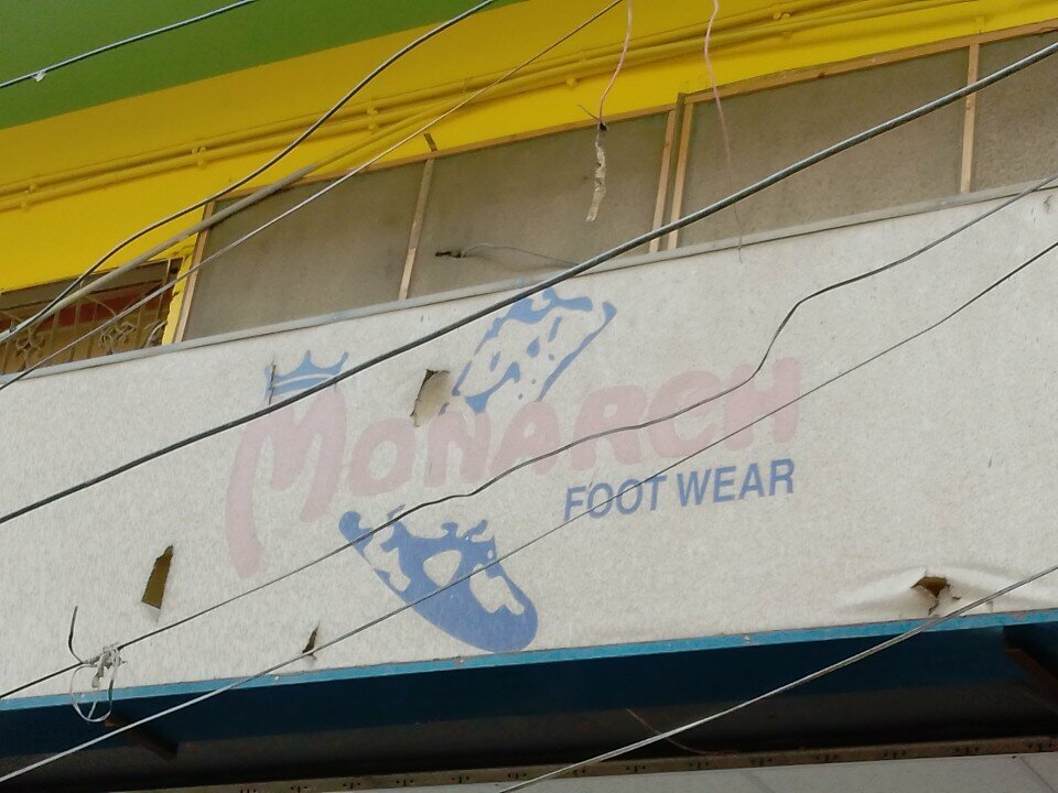 Ayakkabı mağazaları Monarch, Karaçi, foto