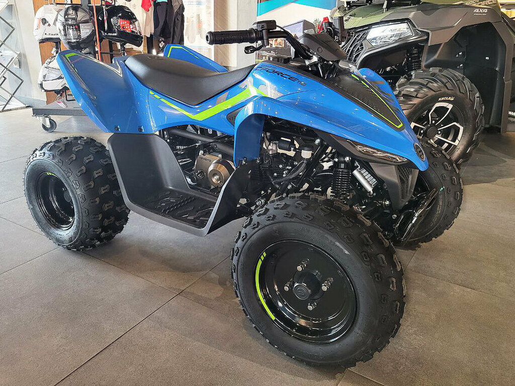 Arazi taşıtları, su araçları, kar araçları Cfmoto Voronezh, Voronej, foto