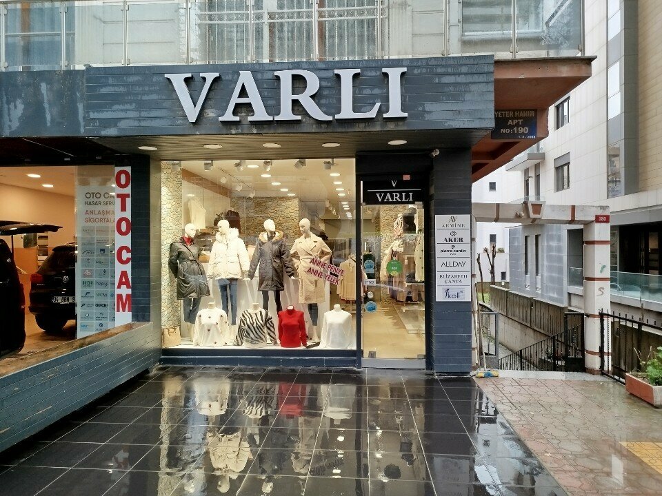 Giyim mağazası Varlı, İstanbul, foto