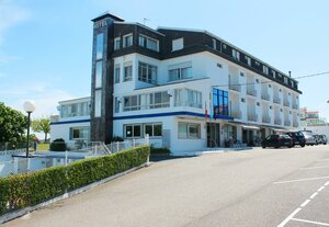 Hotel Marola (Comunidad Autónoma de Galicia, Provincia de Pontevedra, Sanxenxo, Illote da Lanzada), otel  Galisya'dan