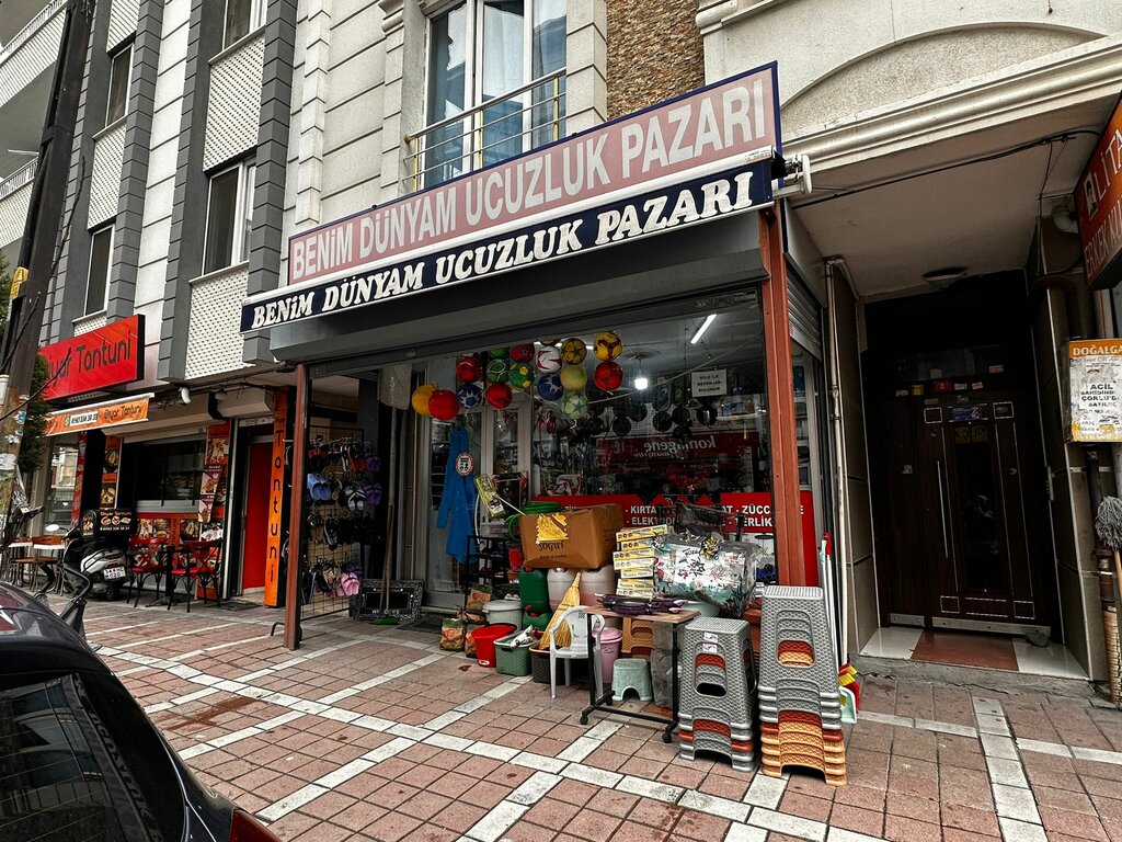 Ucuzluk mağazası Benim Dünyam Ucuzluk Pazarı, İstanbul, foto
