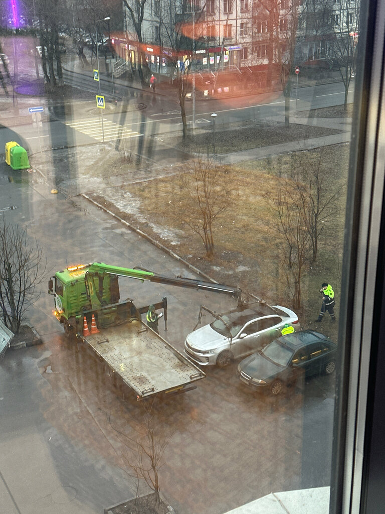 Otoparklar Parking lot, Moskova, foto