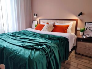 Daily Apartments (улица Крымской Весны No:5, корп. 4, село Мирное), otel  Kırım Cumhuriyeti'nden