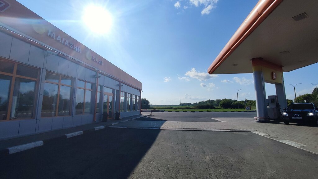 Benzin istasyonu Plus 57, Orlovskaya oblastı, foto