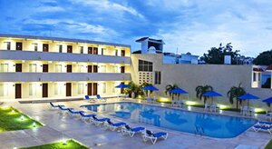 Hotel Bonampak (Quintana Roo, Cancun, Avenida Bonampak), otel  Cancun'dan