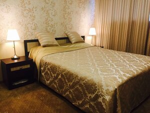 Barsky (bulvar Lyuby Novosyolovoy No:4А), otel  Odintsovo'dan