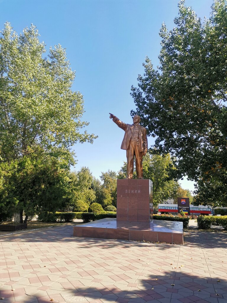 Anıt, heykel В.И. Ленин, Donetsk, foto