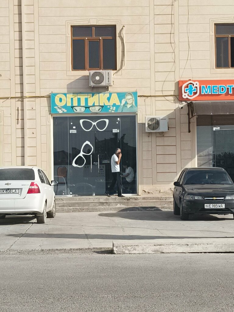 Optik Master Optics, Buhara, foto