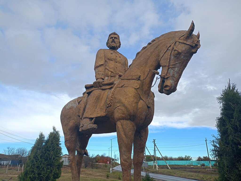 Anıt, heykel Основателям города Ливенска, Belgorodskaya oblastı, foto