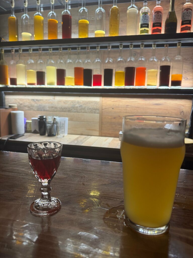 Bar Bar 19/40, Batum, foto