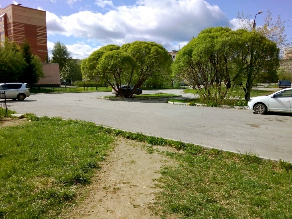 Otoparklar Parking lot, Perm, foto