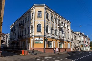 Бывший доходный дом на Володарского (Valadarskaga Street No:12А), turistik yerler  Minsk'ten