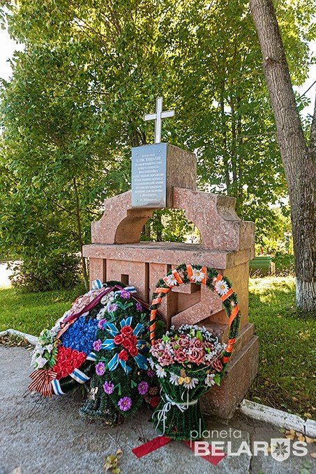 Anıt, heykel В память о войне 1812 года, Vitebskaya oblastı, foto