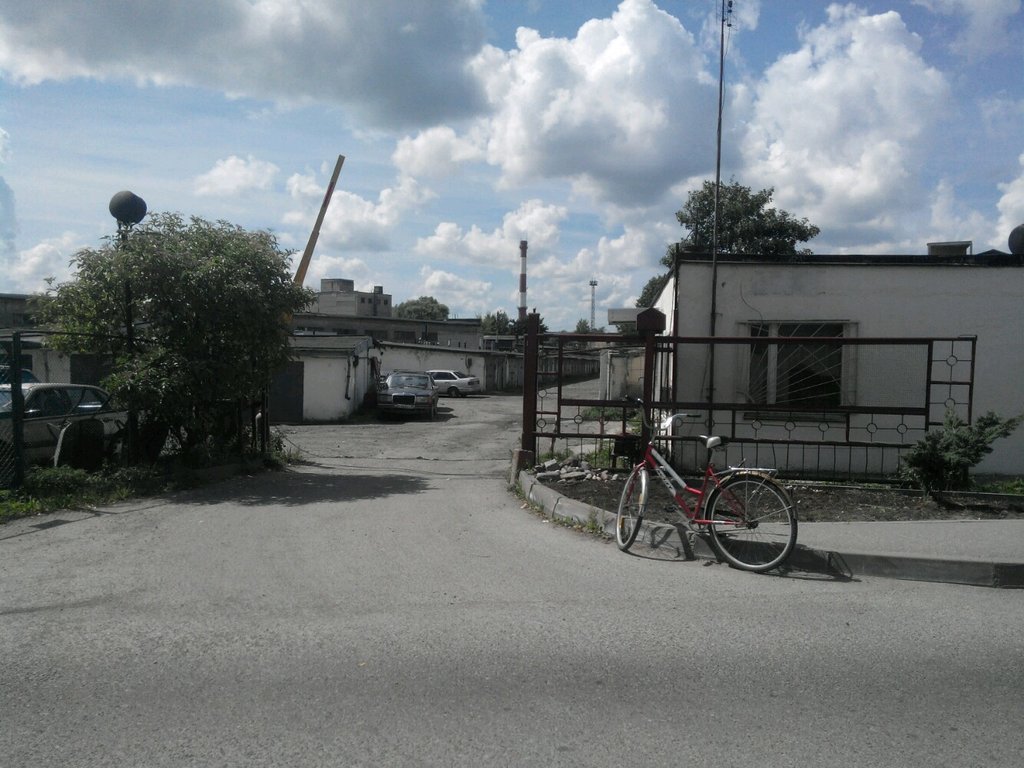 Garajlar Garazhnoye obshchestvo Chayka, Kaliningrad, foto