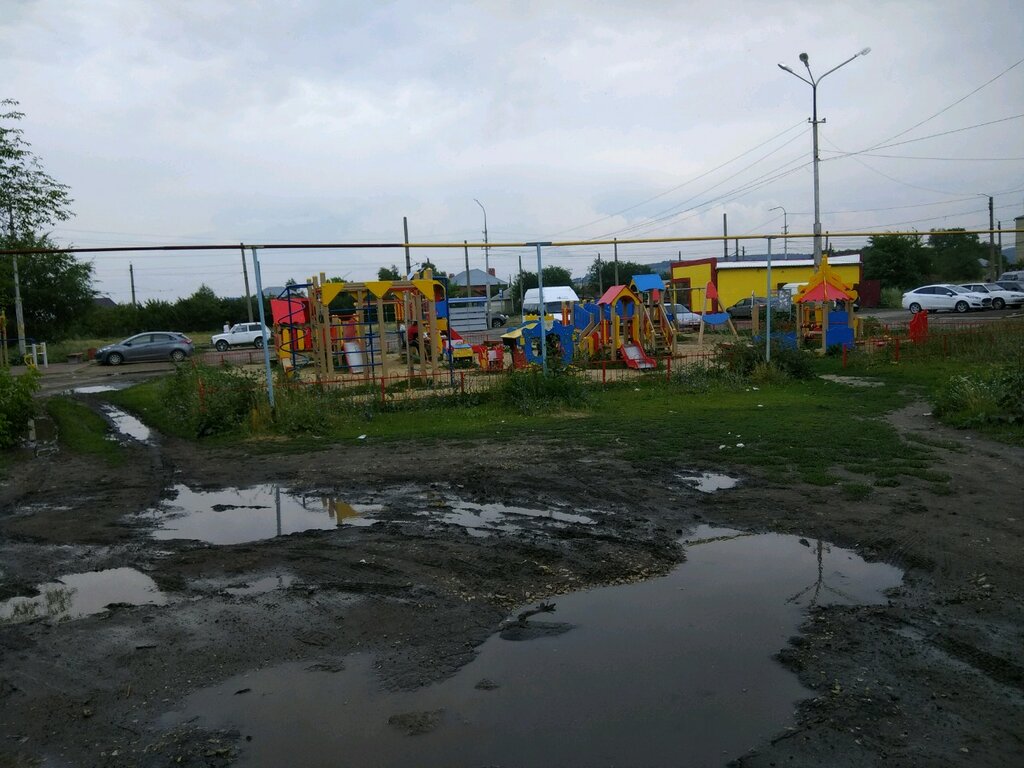 Oyun alanı Playground, Saratov, foto