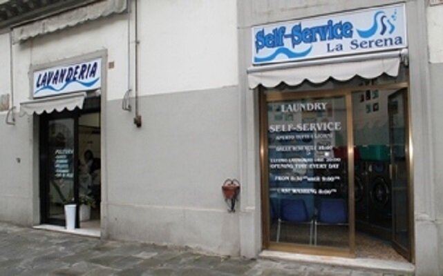 Kuru temizlemeciler Lavanderia La Serena - VIA dei Mille, Floransa, foto