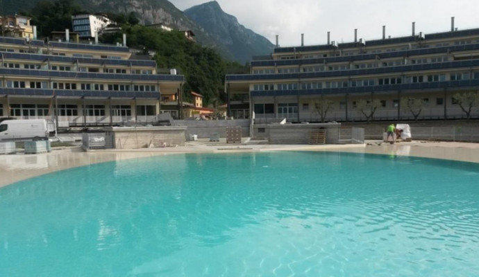 Yüzme havuzları Piscine Ghiroldi, Lombardiya, foto