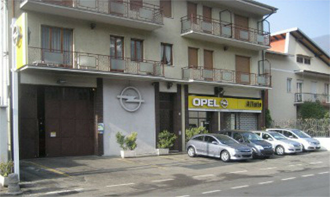 Jant ve lastikçiler Alliata Opel, Piyemonte, foto