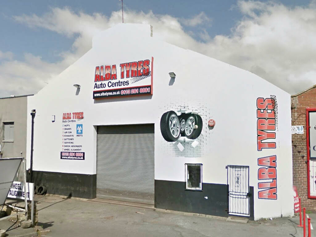 Otomobil ekspertizi Alba Tyres - Team Protyre, İngiltere, foto