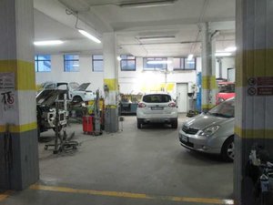 Spluga Carrozzeria Fallini (Via Mario del Grosso No:23, San Giacomo Filippo, Chiavenna), otomobil servisi  Lombardiya'dan