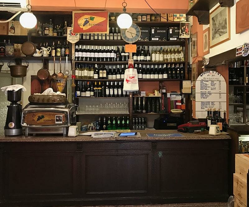 Şarap ve içki toptan satışları Enoteca Caffe' Tre Pennelli, Ferrara, foto