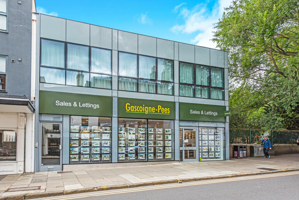 Arazi dizisi Gascoigne-Pees Sales and Letting Agents Guildford, Guildford, foto