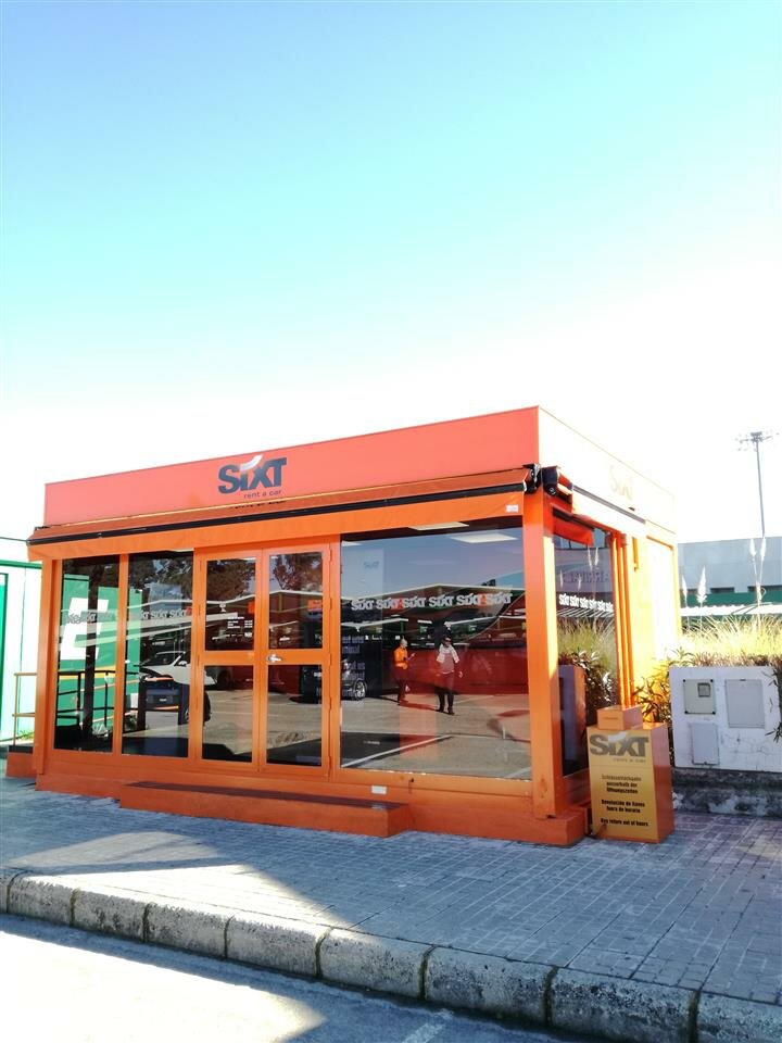 Kamyon ve ağır vasıta satış ve servis firmaları Sixt Alquiler De Coches Jerez De La Frontera Aeropuerto, Endülüs, foto