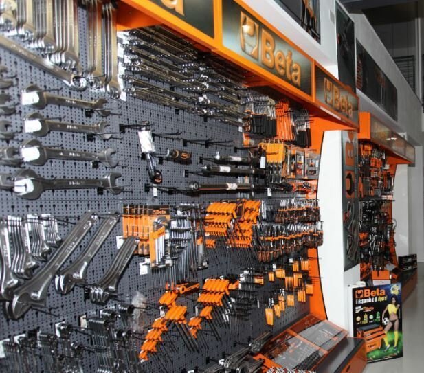 Sanayi ekipmanları firmaları Duedì Autoforniture, Sardunya, foto