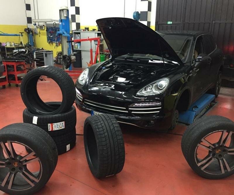 Otomobil camları Autofficina Melior Car, Toskana, foto