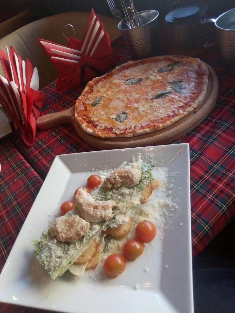 Pizzacılar Pab and Pizza, Moskova, foto