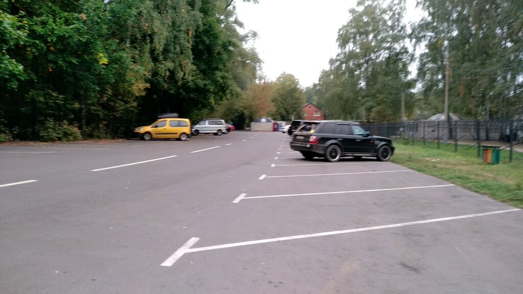 Otoparklar Parking lot, Moskova, foto