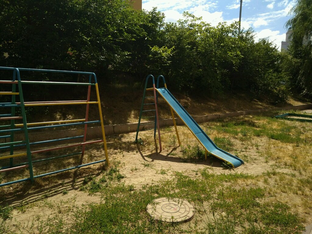 Oyun alanı Детская игровая площадка, Belgorod, foto