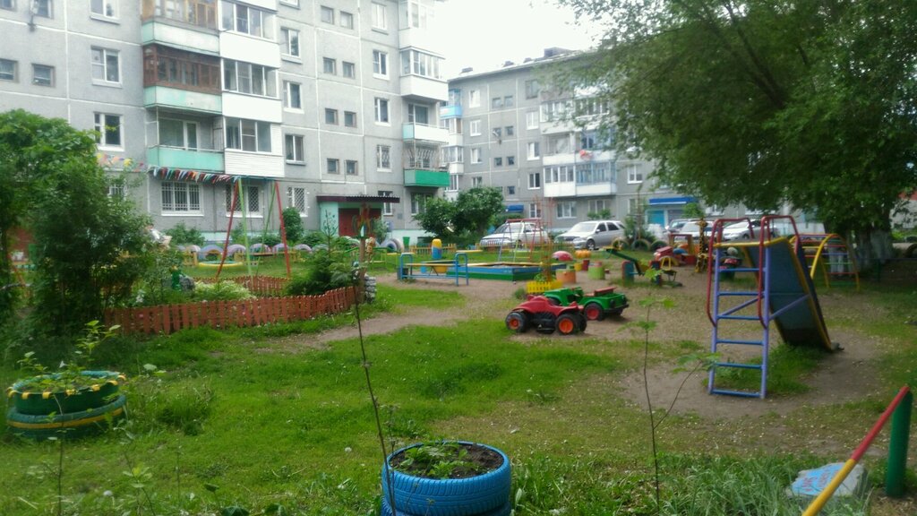 Oyun alanı Playground, Omsk, foto