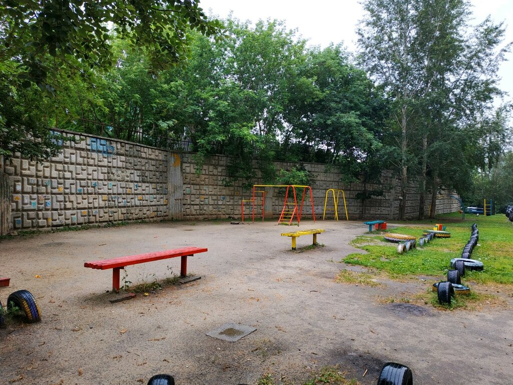 Oyun alanı Детская площадка, Yekaterinburg, foto