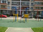 Sports ground (ulitsa Trudovoy Slavy No:62Ак2, Karasunskiy City administrative district, mikrorayon Gidrostroiteley), spor alanı  Krasnodar'dan