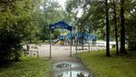 Playground (Saint Petersburg, Kalininskiy District, munitsipalny okrug № 21), oyun alanı  Saint‑Petersburg'dan