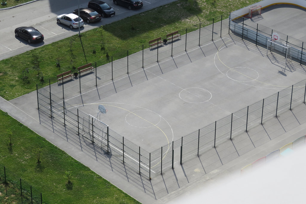 Spor alanı Sports ground, Tiumen, foto